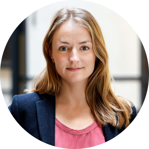 Porträt von Elisabeth Schrey - Tagesspiegel Background