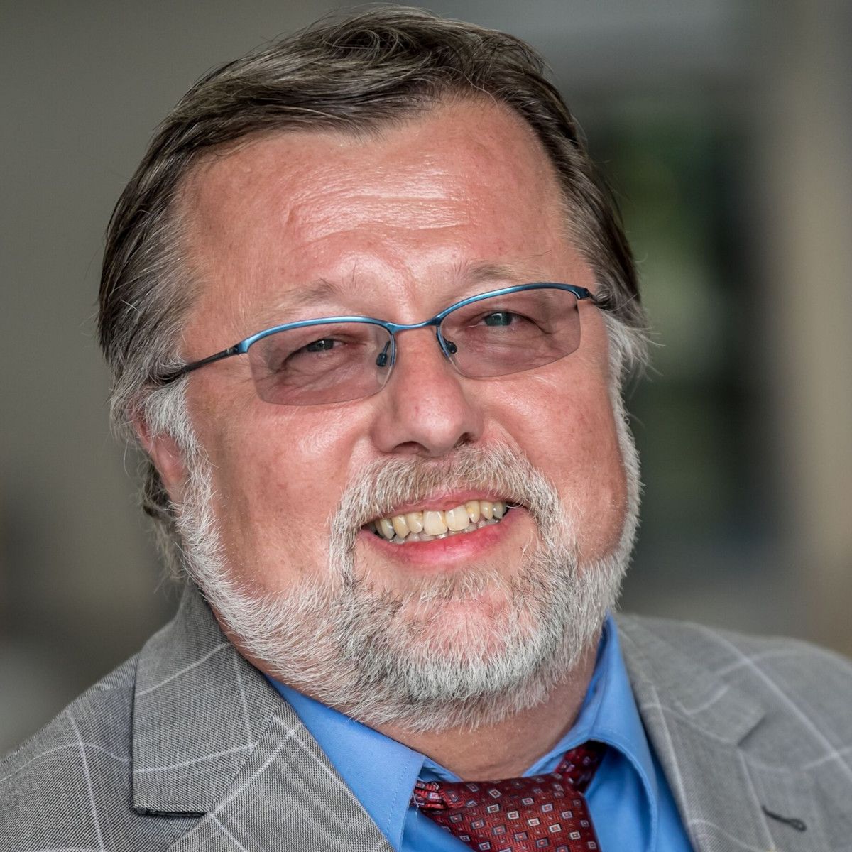 Porträt von Thomas Fischbach - Tagesspiegel Background