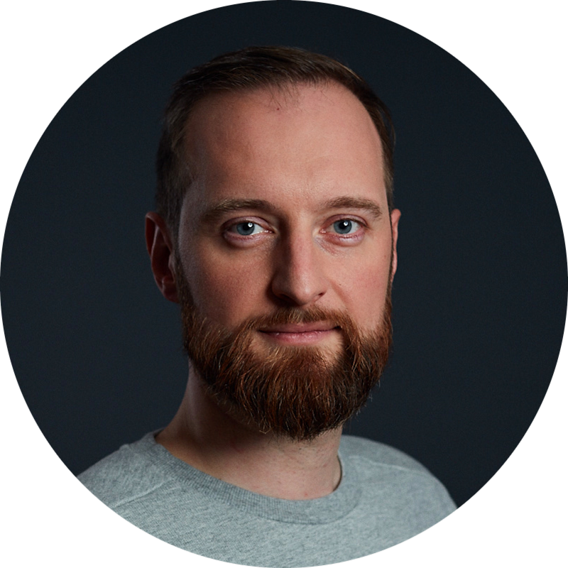 Porträt von Lars Molter - Tagesspiegel Background