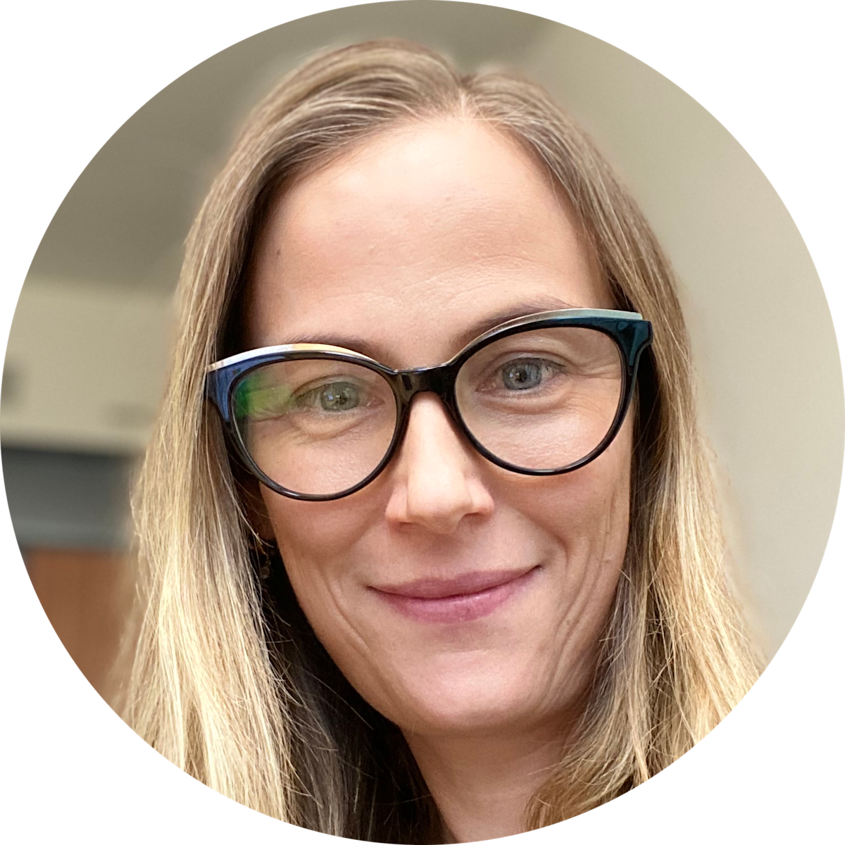 Porträt von Claudia Langenberg - Tagesspiegel Background