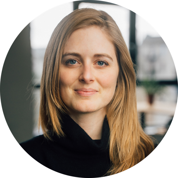 Porträt von Caroline Weimann - Tagesspiegel Background