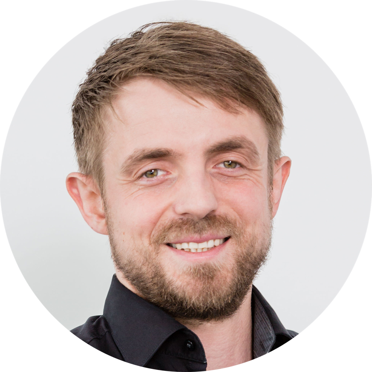 Porträt von Sergej Dechand - Tagesspiegel Background