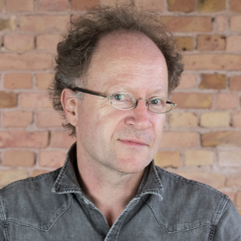 Porträt von Martin Hirsch - Tagesspiegel Background