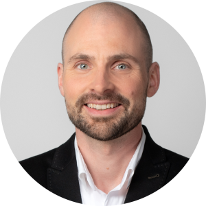 Porträt von Daniel Rieger - Tagesspiegel Background