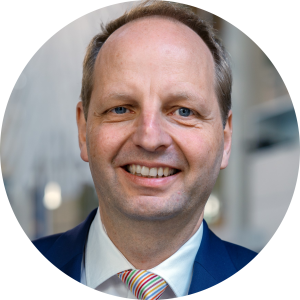 Porträt von Thomas Heilmann - Tagesspiegel Background