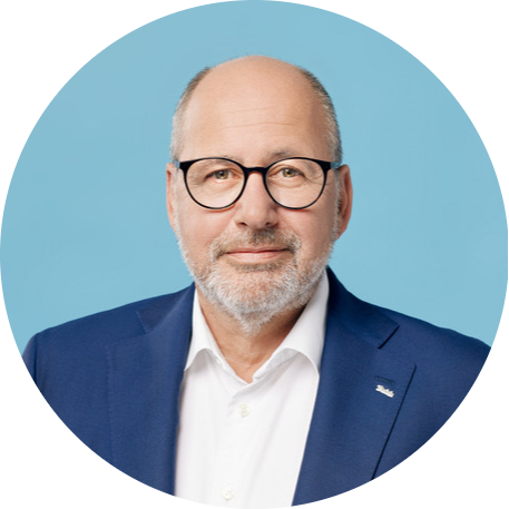 Porträt von Thomas Brahm - Tagesspiegel Background