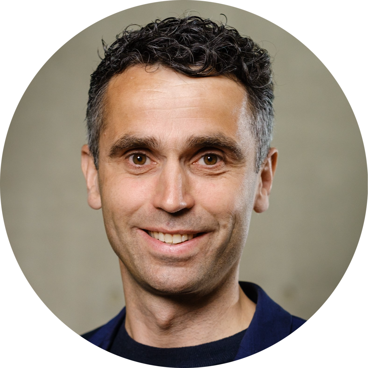 Porträt von Peter Bobbert - Tagesspiegel Background