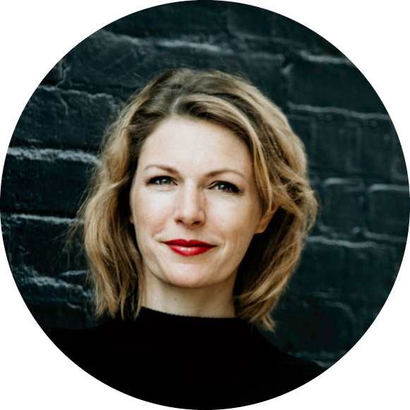 Porträt von Kate Darling - Tagesspiegel Background