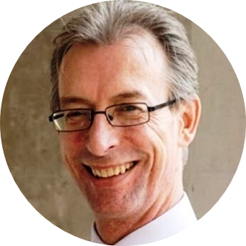 Porträt von Tim Neal-Hopes - Tagesspiegel Background