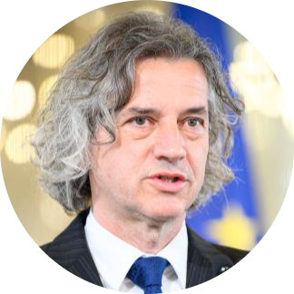 Porträt von Robert Golob - Tagesspiegel Background