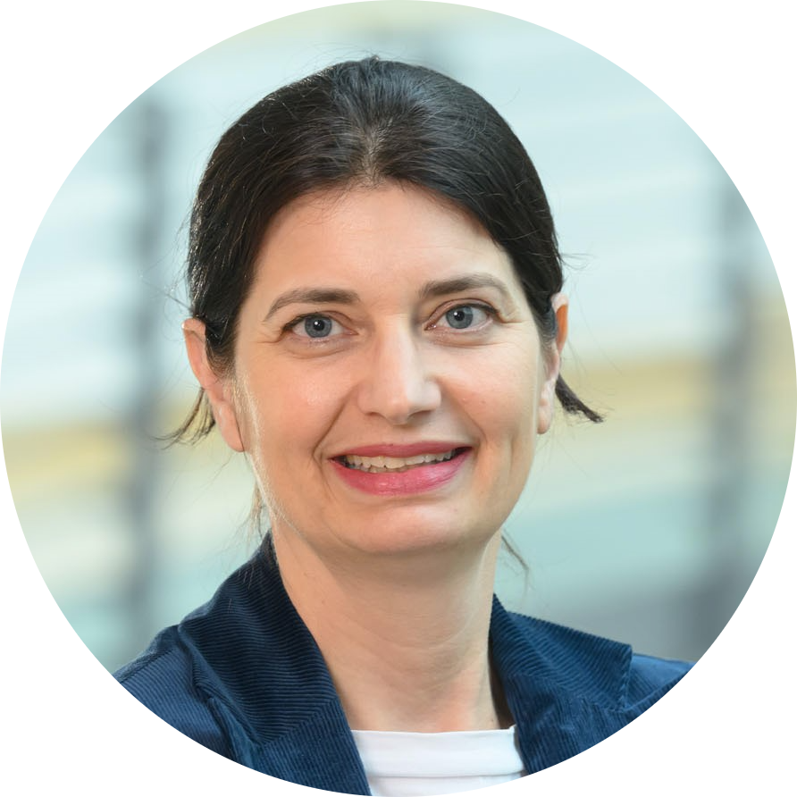 Porträt von Carolin Häussler - Tagesspiegel Background