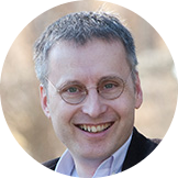 Porträt von Viktor Mayer-Schönberger - Tagesspiegel Background