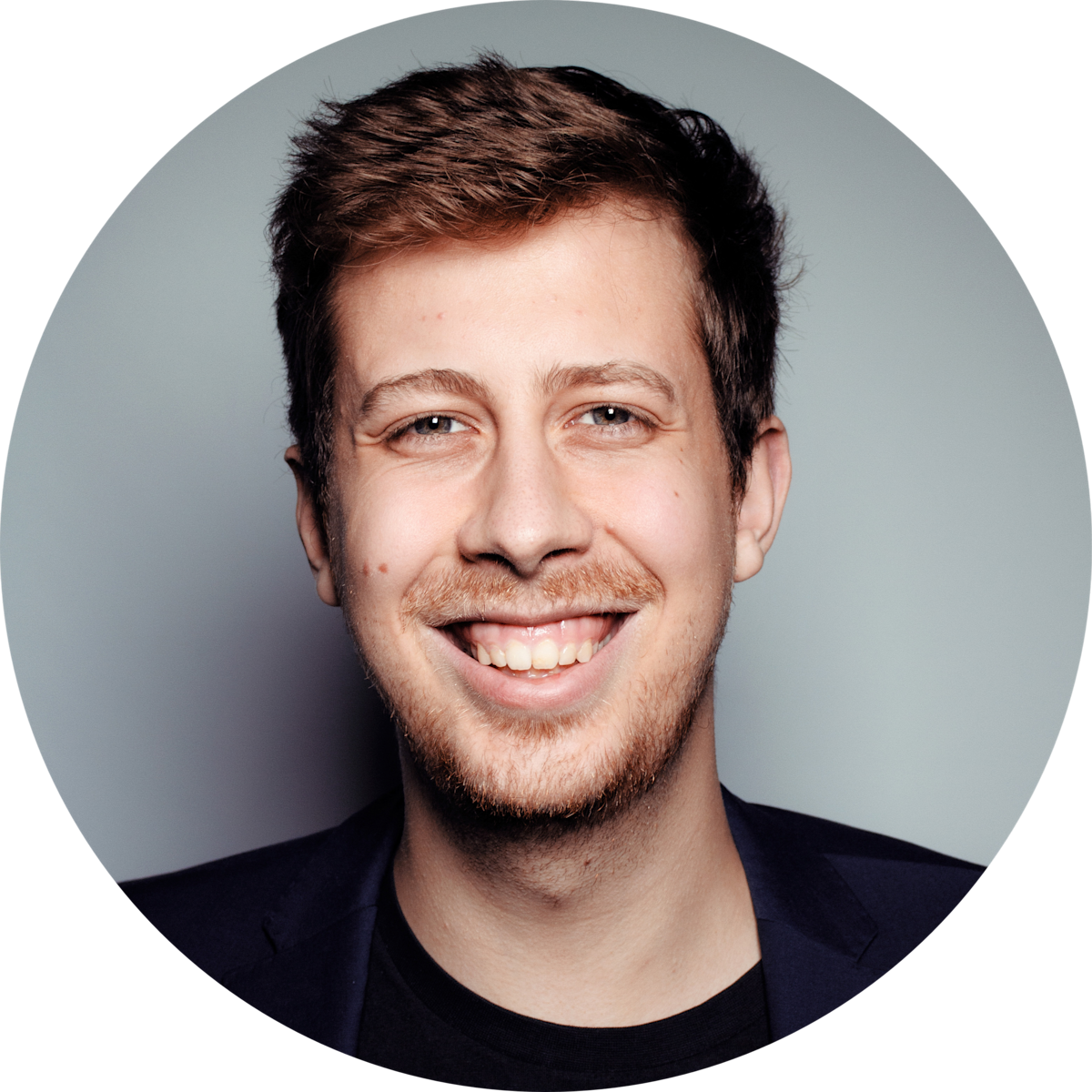 Porträt von Daniel Zacharias - Tagesspiegel Background