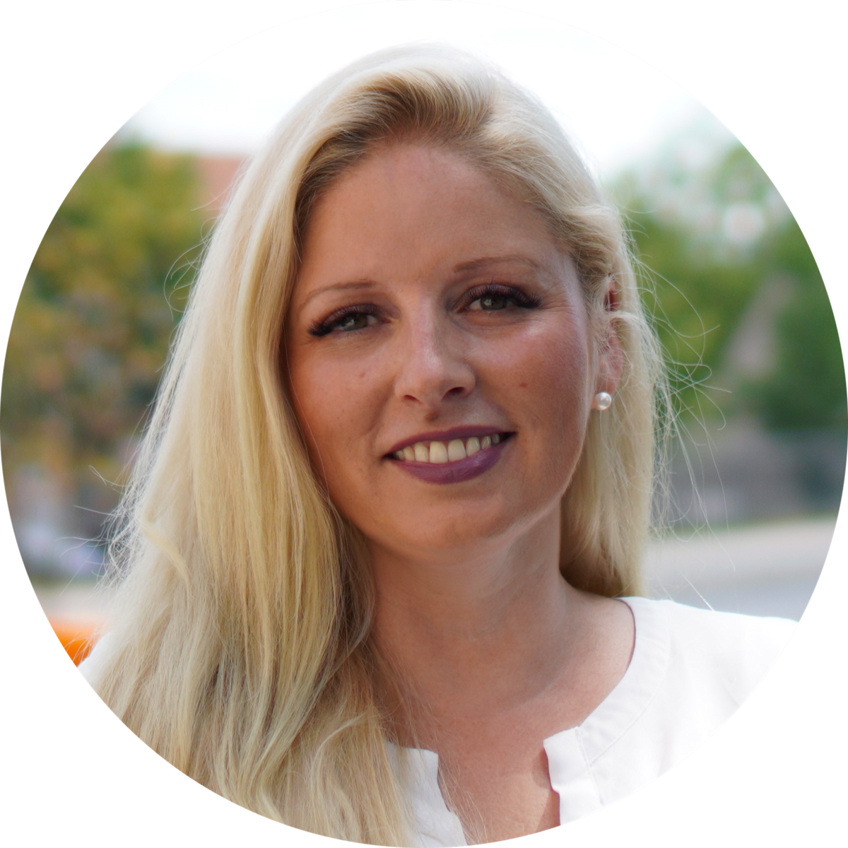 Porträt von Nicole Walter-Mundt - Tagesspiegel Background
