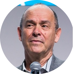 Porträt von Simon Zadek - Tagesspiegel Background