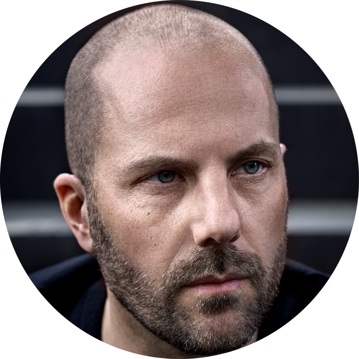 Porträt von Christopher Bauder - Tagesspiegel Background