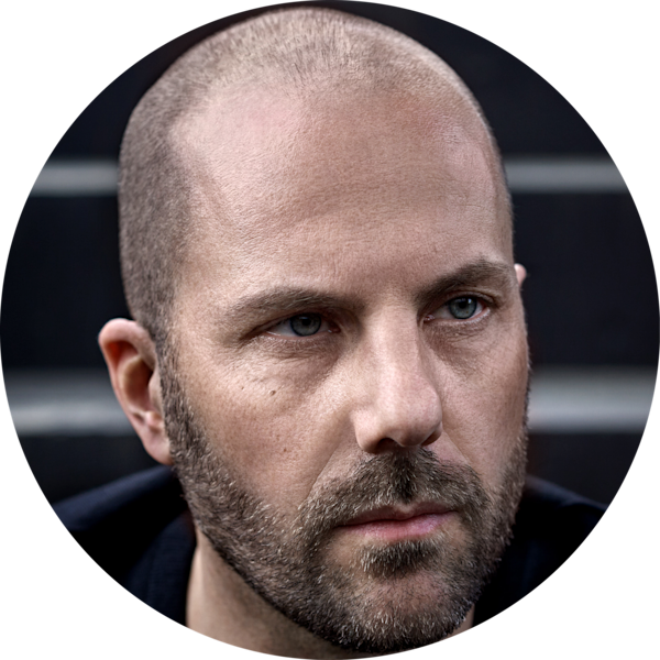 Porträt von Christopher Bauder - Tagesspiegel Background