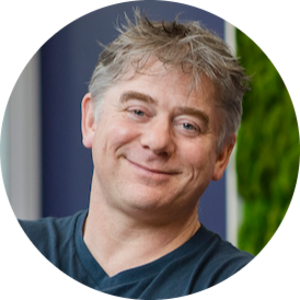 Porträt von Greg Jackson - Tagesspiegel Background