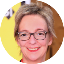 Porträt von Christine Regitz - Tagesspiegel Background