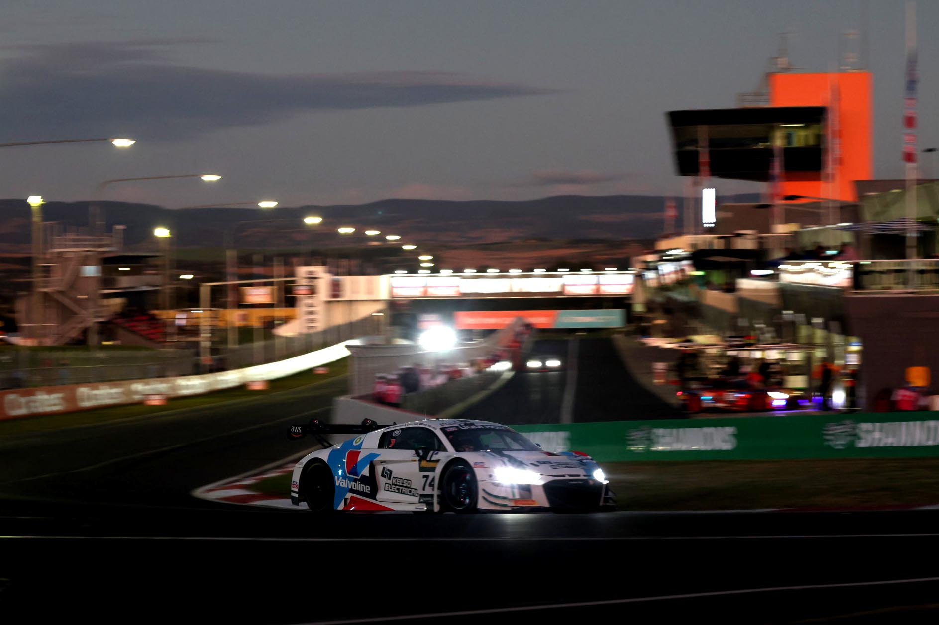 Audi one-two in twilight Bathurst practice | Bathurst 12 Hour