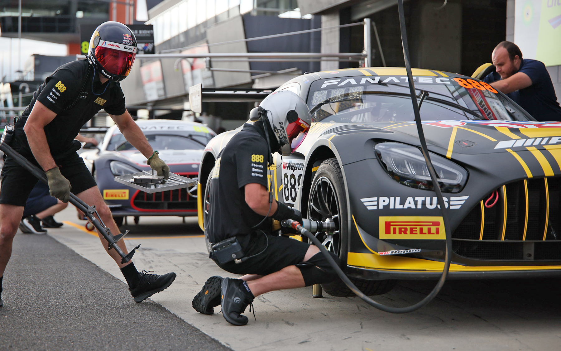 Snapshot: Set-up day action from Mount Panorama | Bathurst 12 Hour