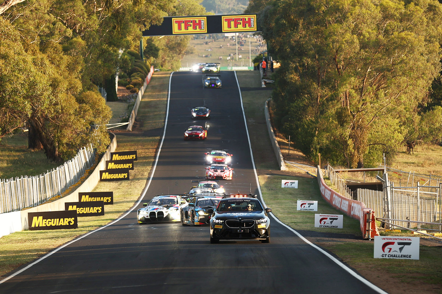 Crashes, Safety Cars headline dramatic second hour | Bathurst 12 Hour