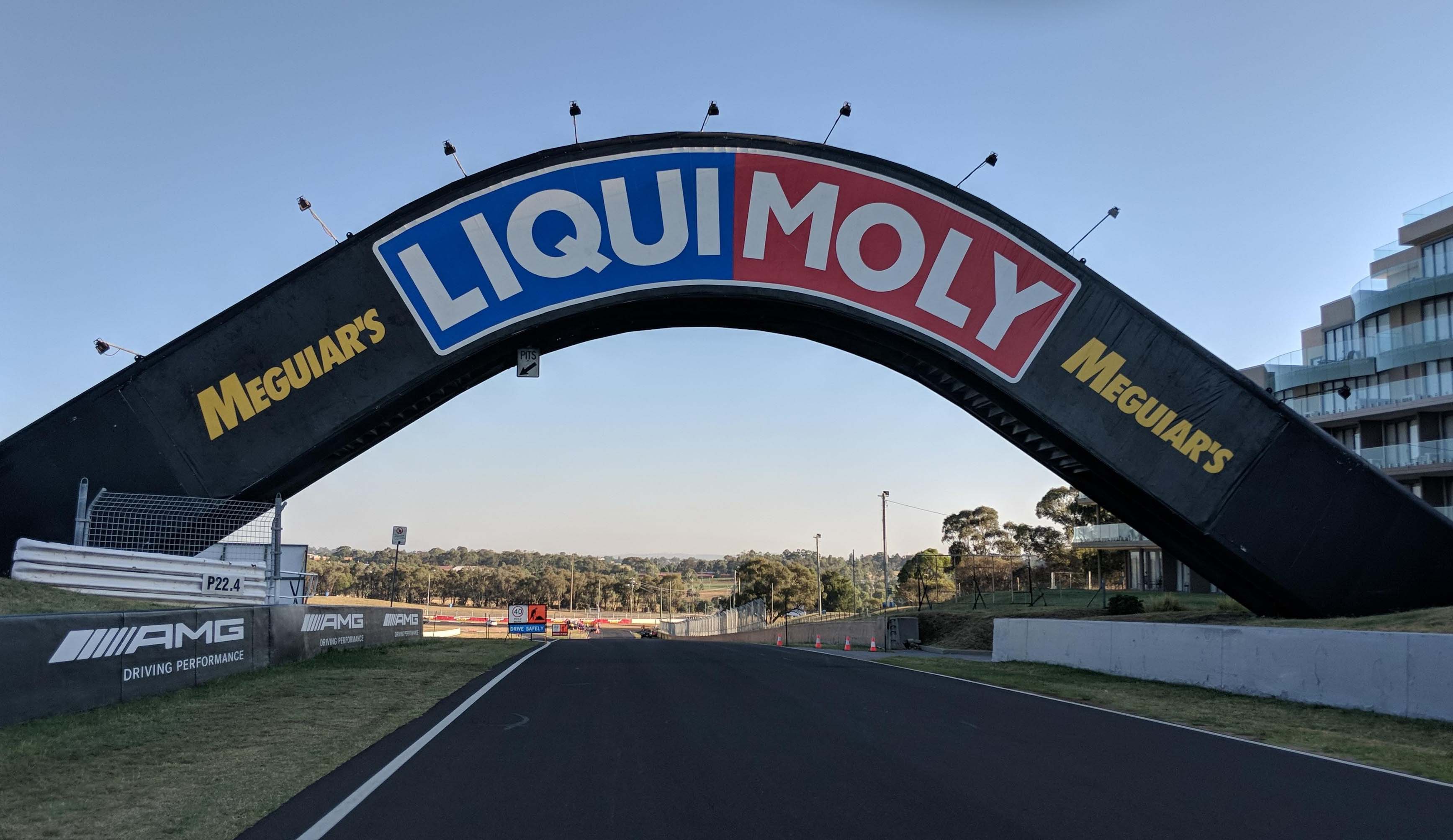 12-hour track tour | Bathurst 12 Hour