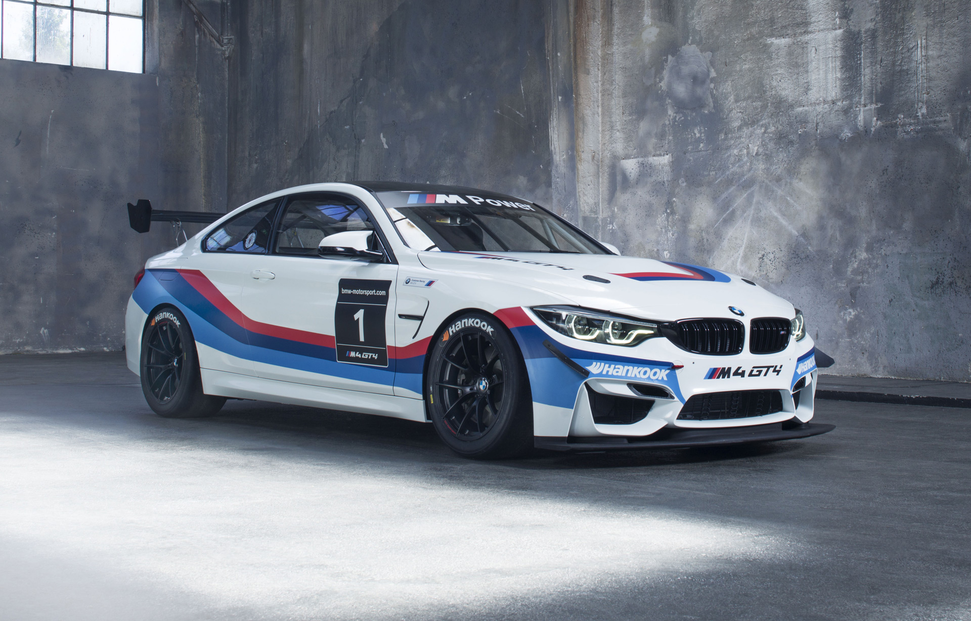 GT4 takes flight as 12-Hour field builds | Bathurst 12 Hour