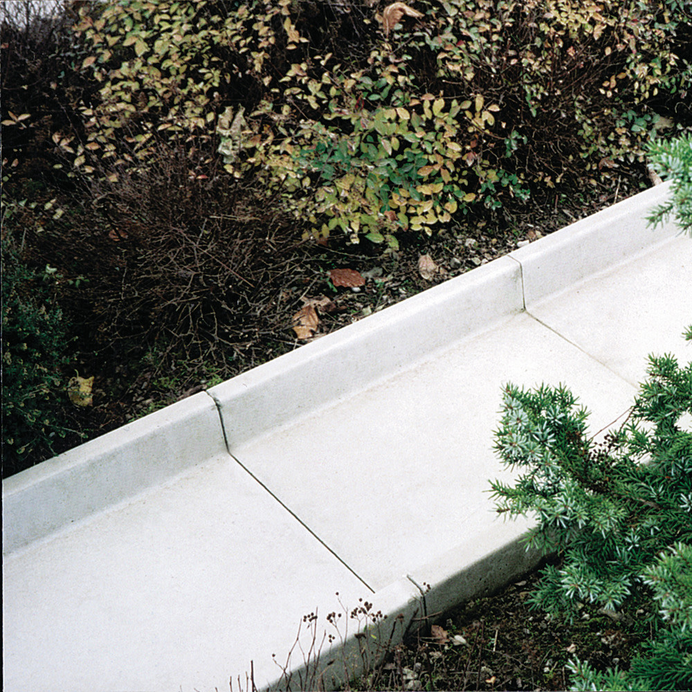 Gehwegplatten mit seitlichen Bordüren | CREABETON BAUSTOFF AG