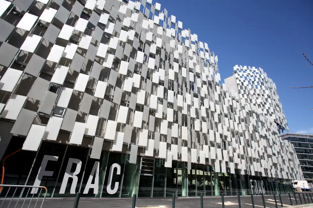 Solar waterproofing: the project for the Marseille FRAC