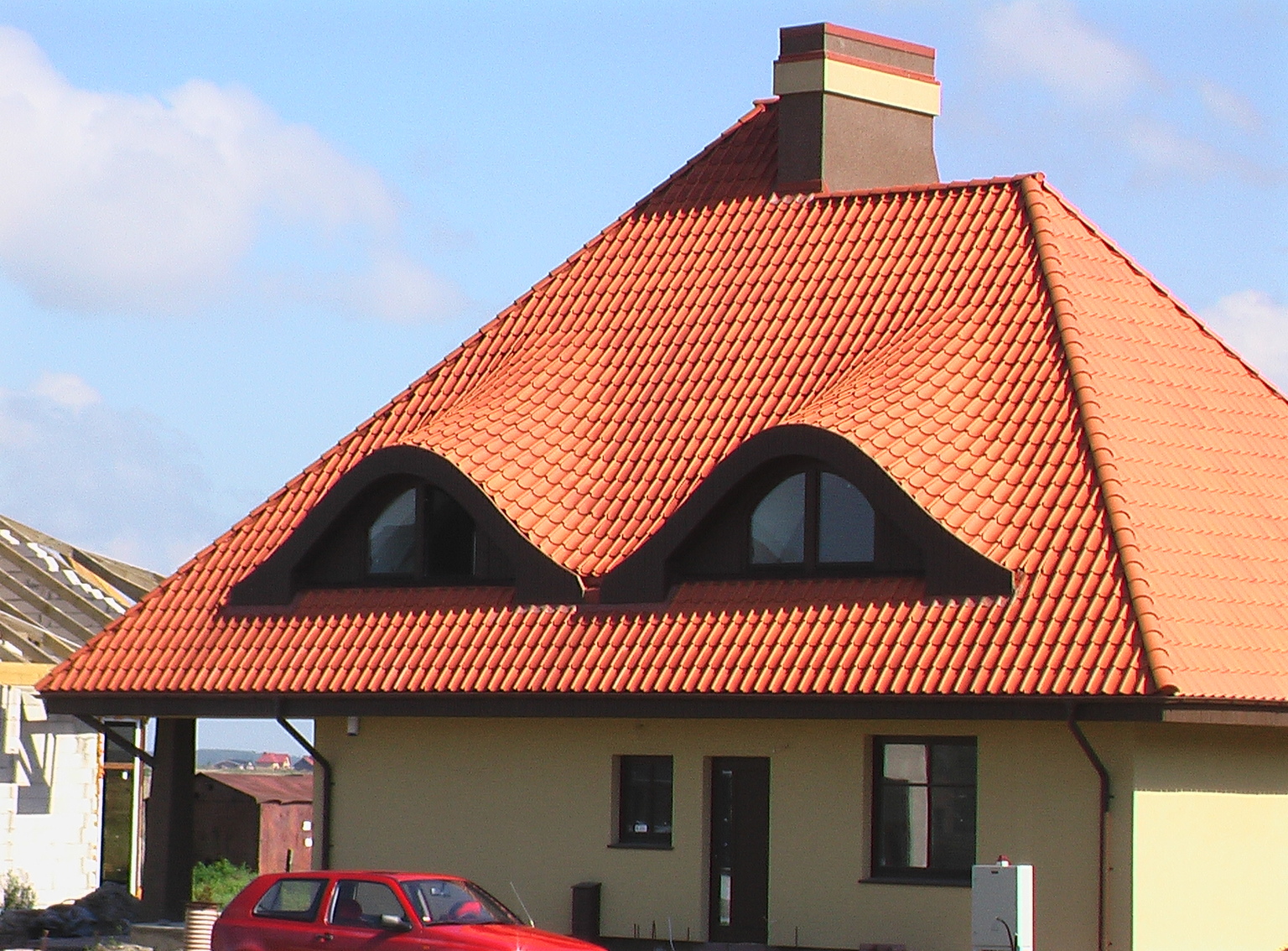 Teisingas stogo nuolydis pagal dangas