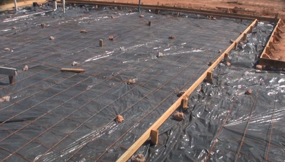 Top Vantagens e Desvantagens da Fundação Radier · Construir Sozinho