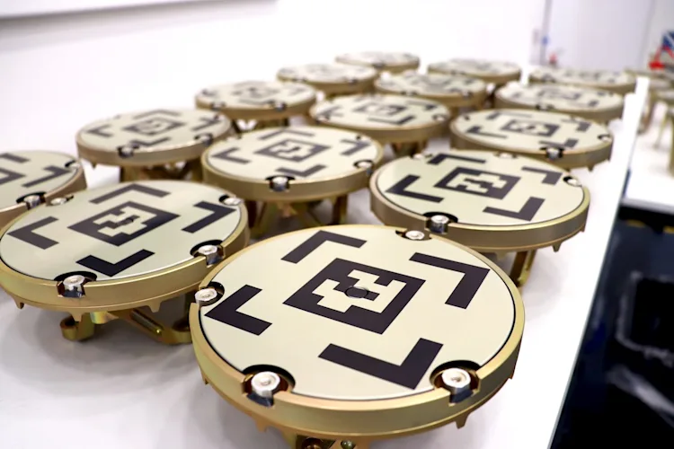 ELSA-M Mission | Commercial Satellite EOL by Astroscale