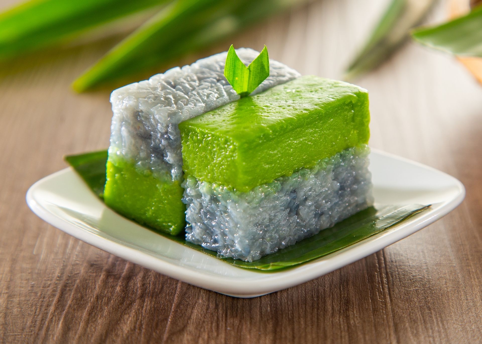 Discover the Malay ‘Pretty Face’ Dessert: Kuih Seri Muka