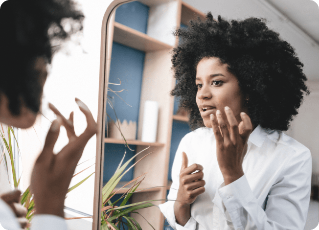 Chapped Lips: Causes, Symptoms and Remedies | NEOSPORIN®
