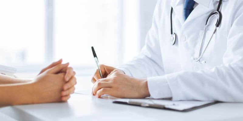 A Guide to Understanding Breast Reduction Scars | Qunomedical