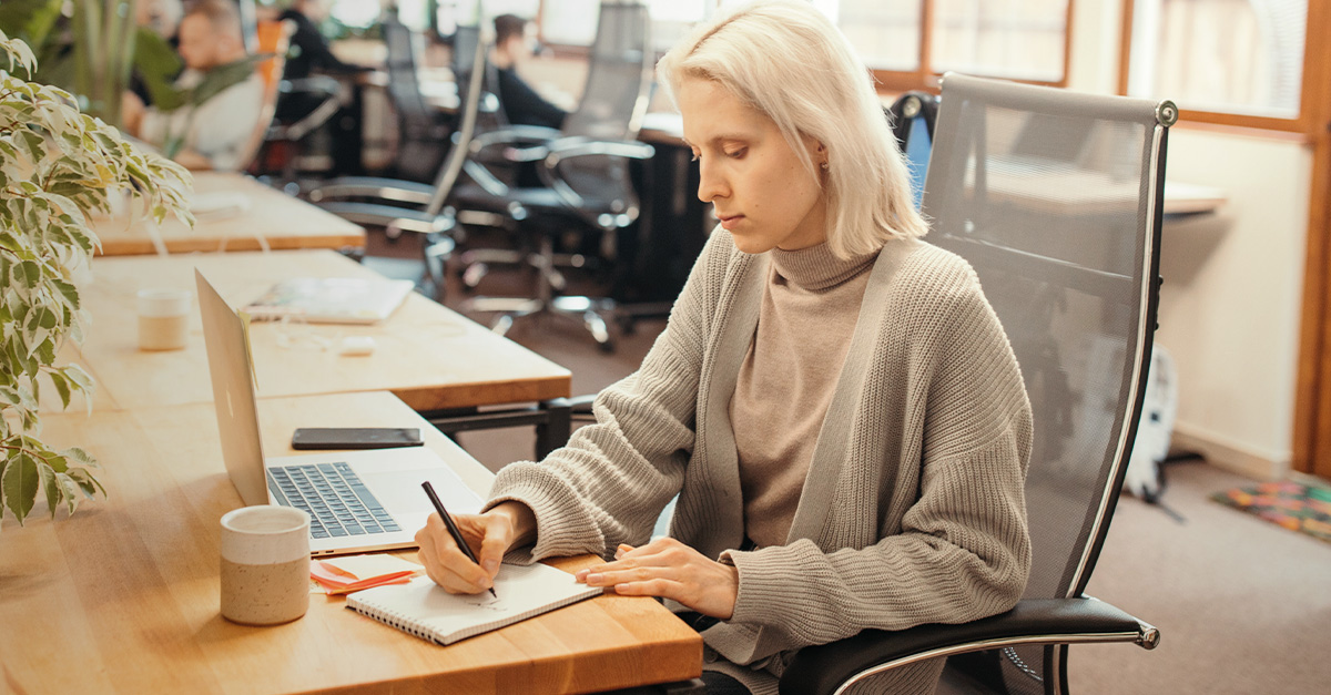 9 Powerful Tips To Master Studying While Working | Outlier