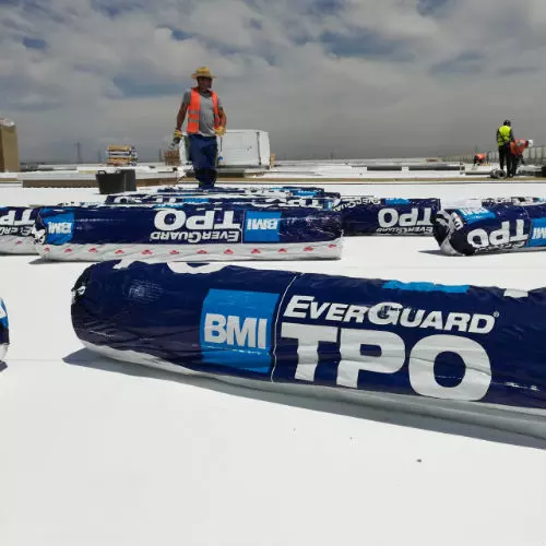 Lâminas de TPO, destinadas à impermeabilização sintética | BMI Portugal