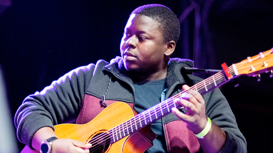 Twitch Streamer CalvinThomasMusic Jams Out to Help Out Starlight ...