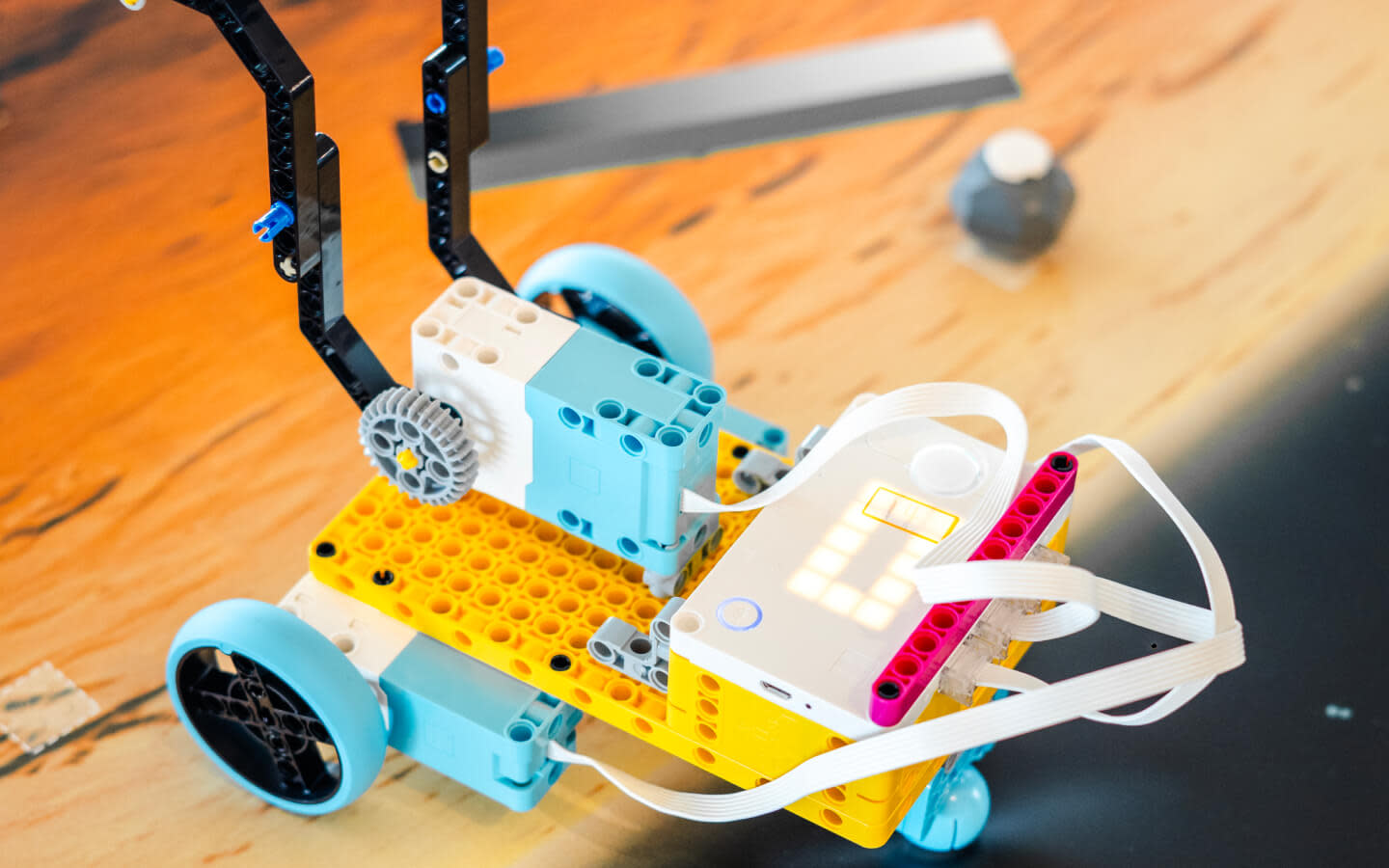 Robotics: The Mars Rover Challenge - Expo Schools Programme