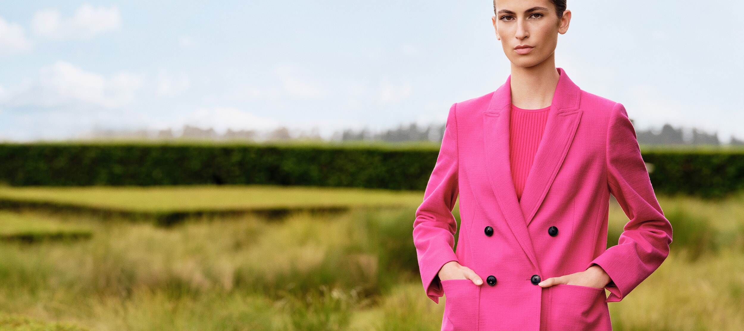 Your Versatile City Break Capsule Wardrobe | ME+EM