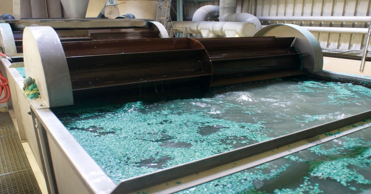 Schoeller Allibert innovates with EFSA-foodapproved recycling process ...