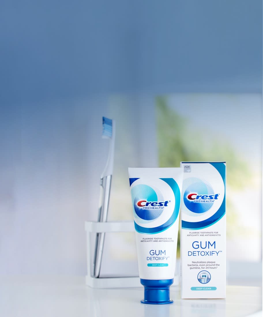 Toothpaste, Mouthwash, 3D Whitestrips, Oral Care Tips | Crest CA