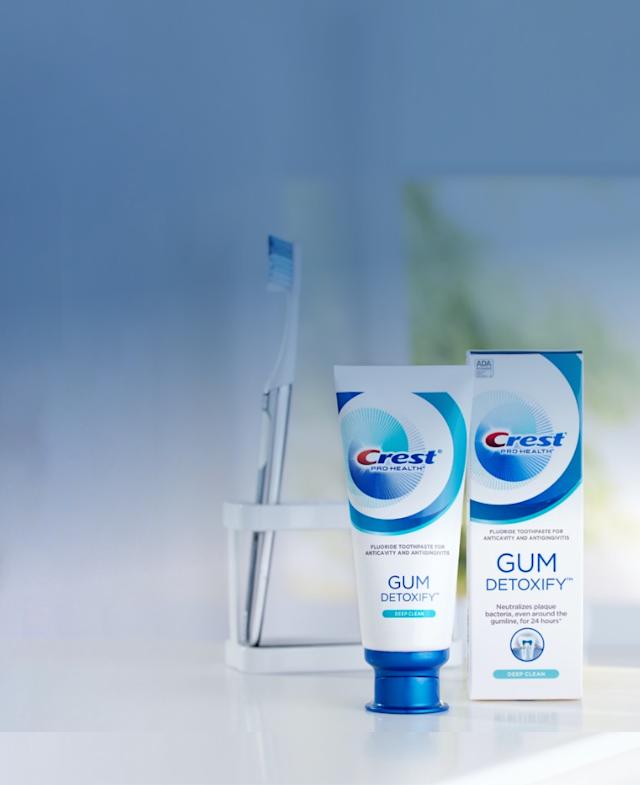 Toothpaste, Mouthwash, 3D Whitestrips, Oral Care Tips | Crest CA