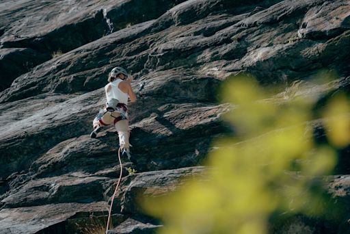 What to wear for rock climbing: The ultimate guide | Mammut | Mammut