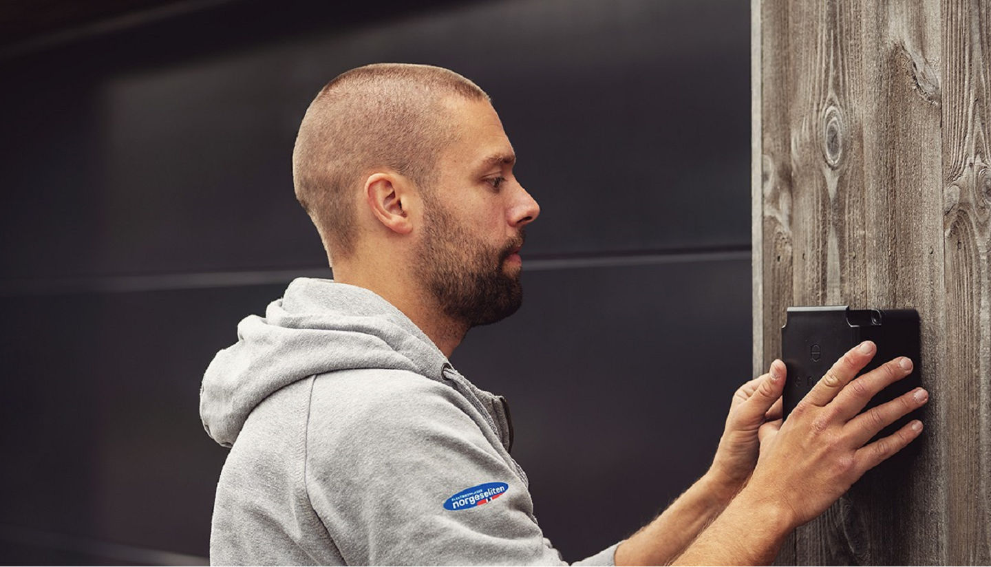 Enua er veldig enkel å installere