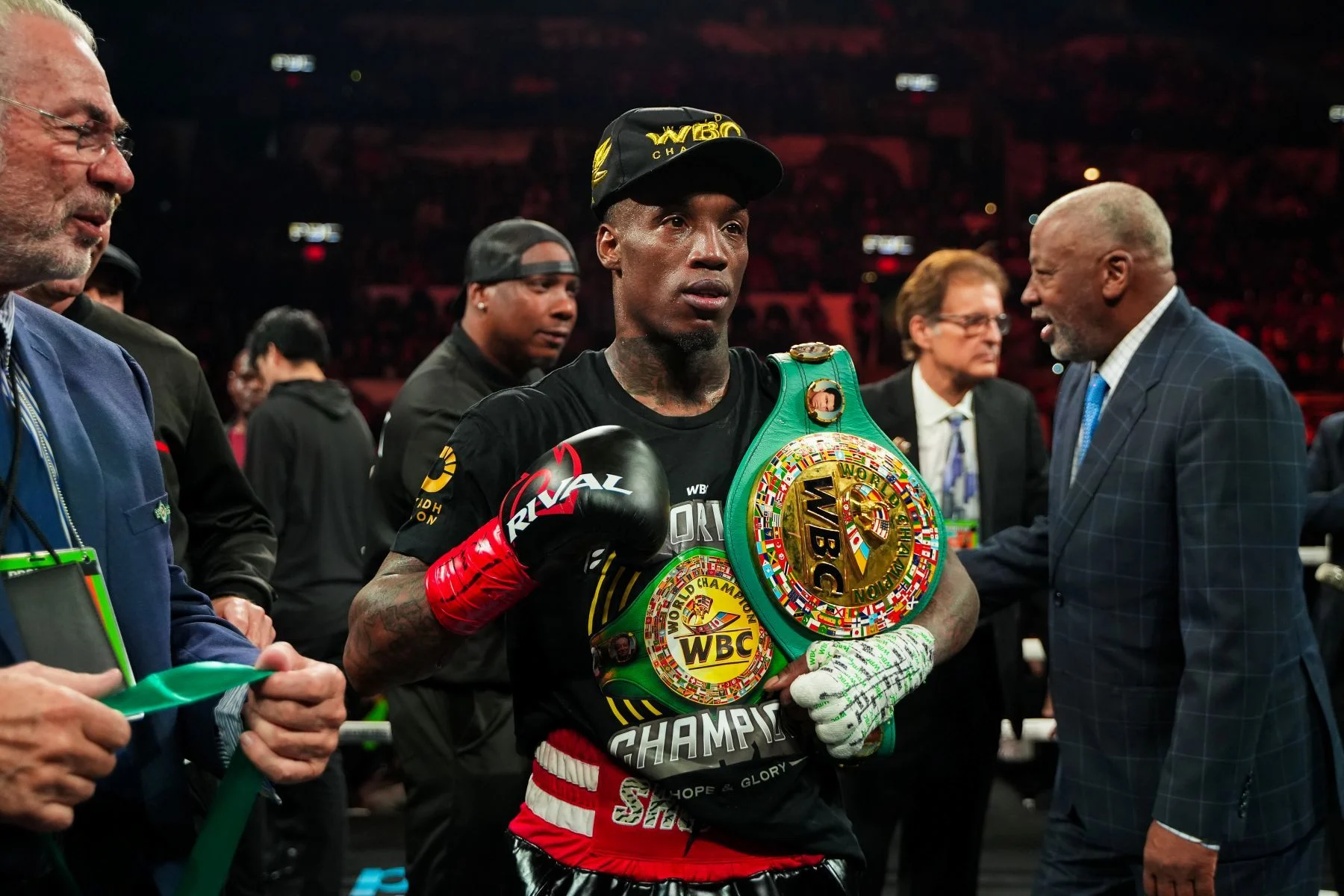 O'Shaquie Foster Vacates interim 135-pound Interim Title, Holds Onto ...
