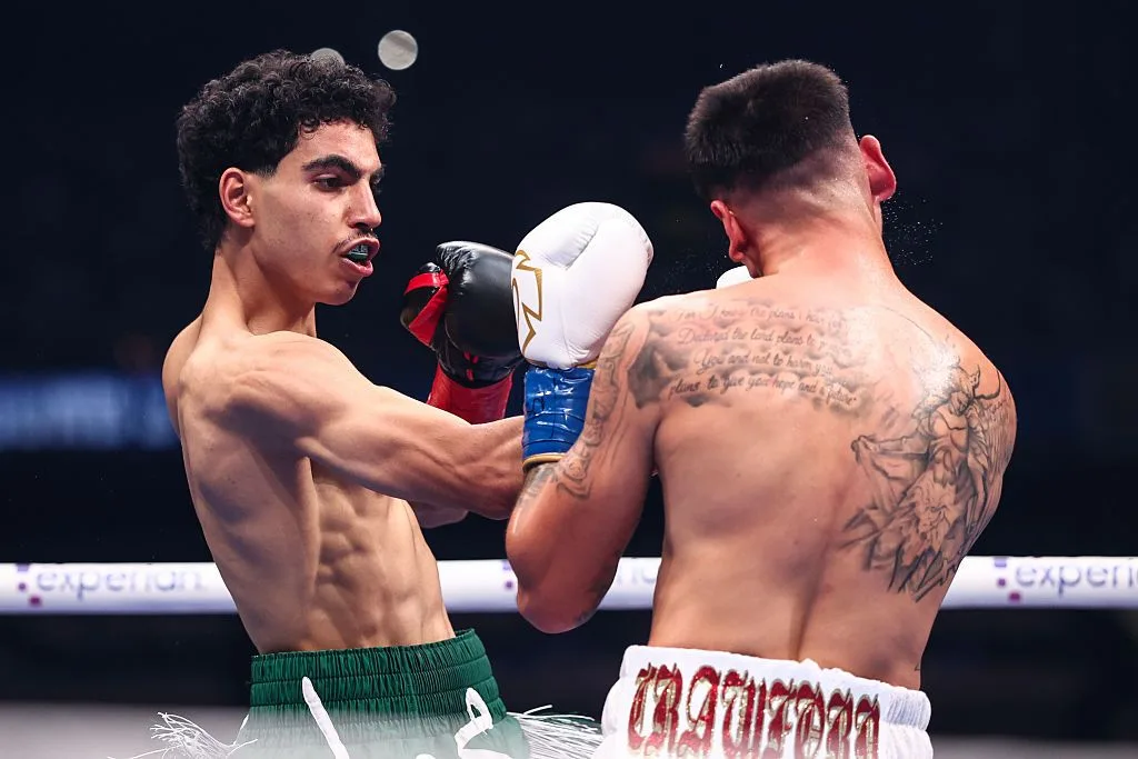 Mohammed Alakel opens Canelo-Crawford card with comfortable win | The Ring