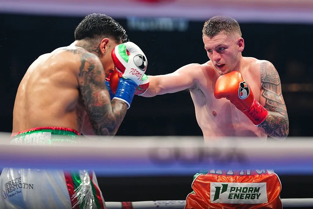 Callum Walsh deals 1st defeat to Fernando Vargas Jr. | The Ring