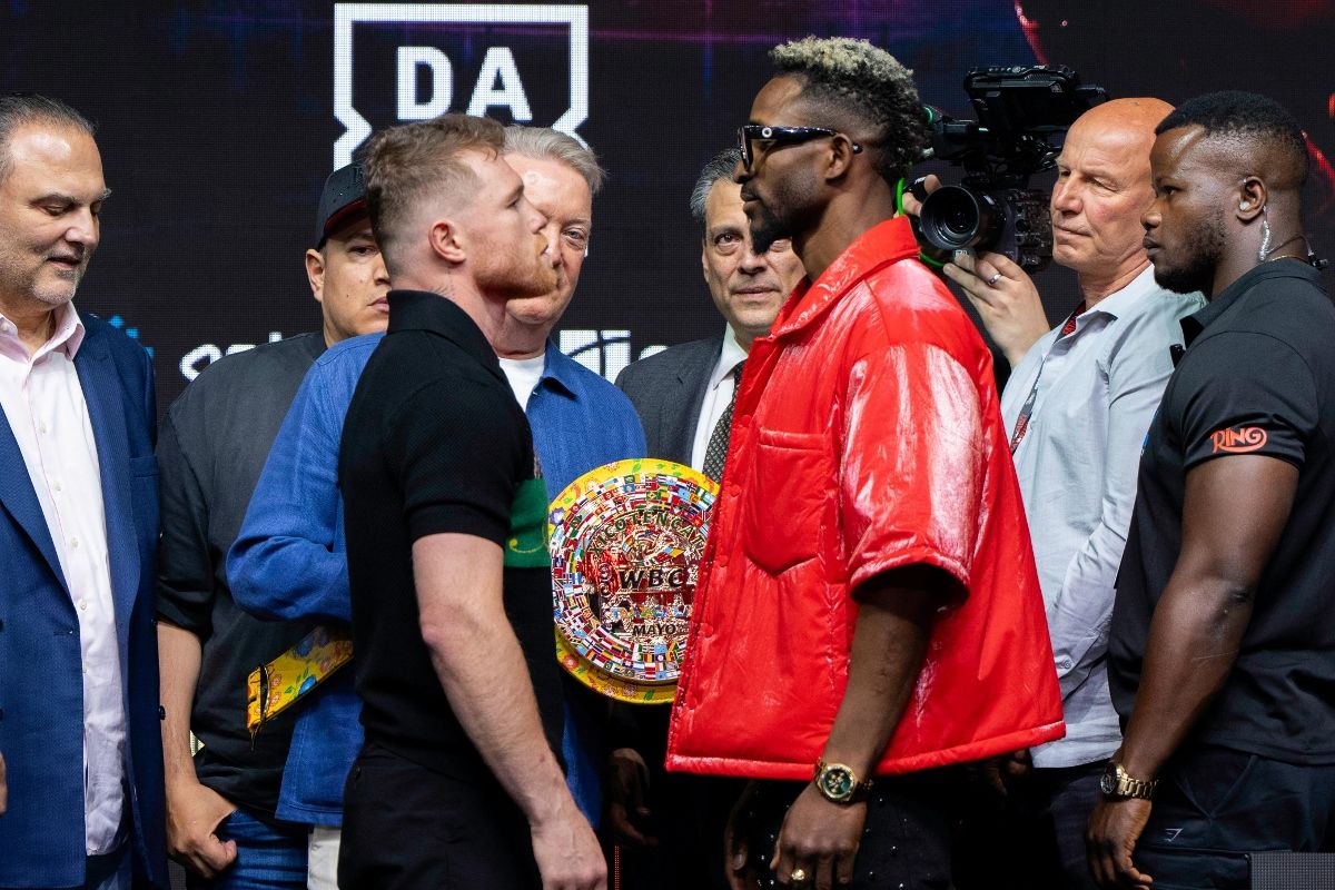 Photos: Canelo Alvarez, William Scull - Face To Face at Final Presser ...